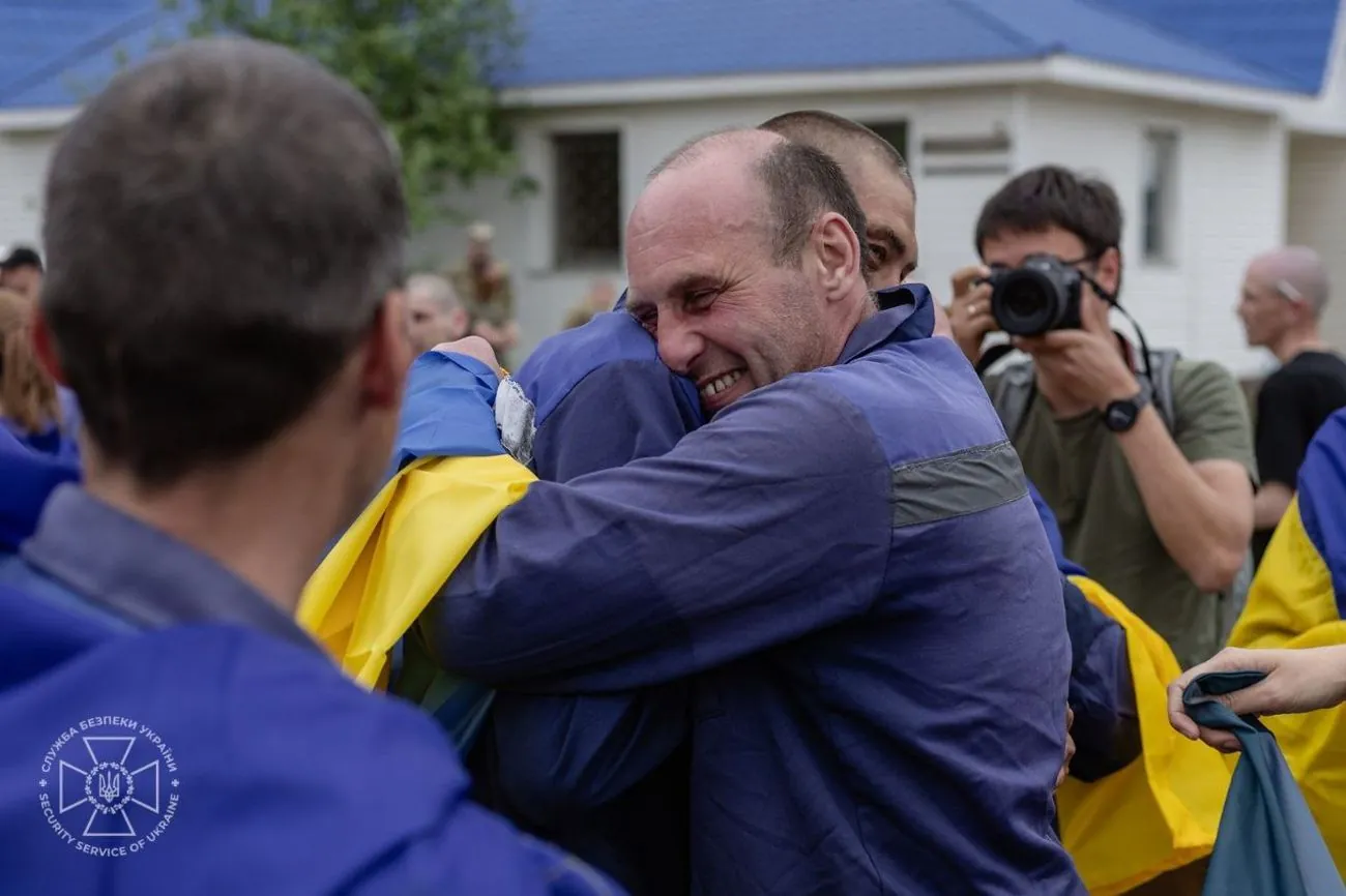 The second day of the "1000 for 1000" exchange: new exclusive footage ...