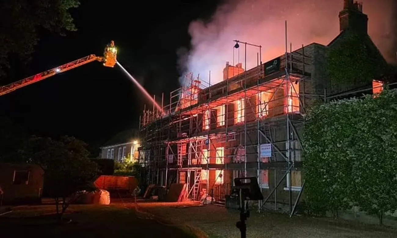 Hollybush House, an 18th-century historical mansion, burned down in ...