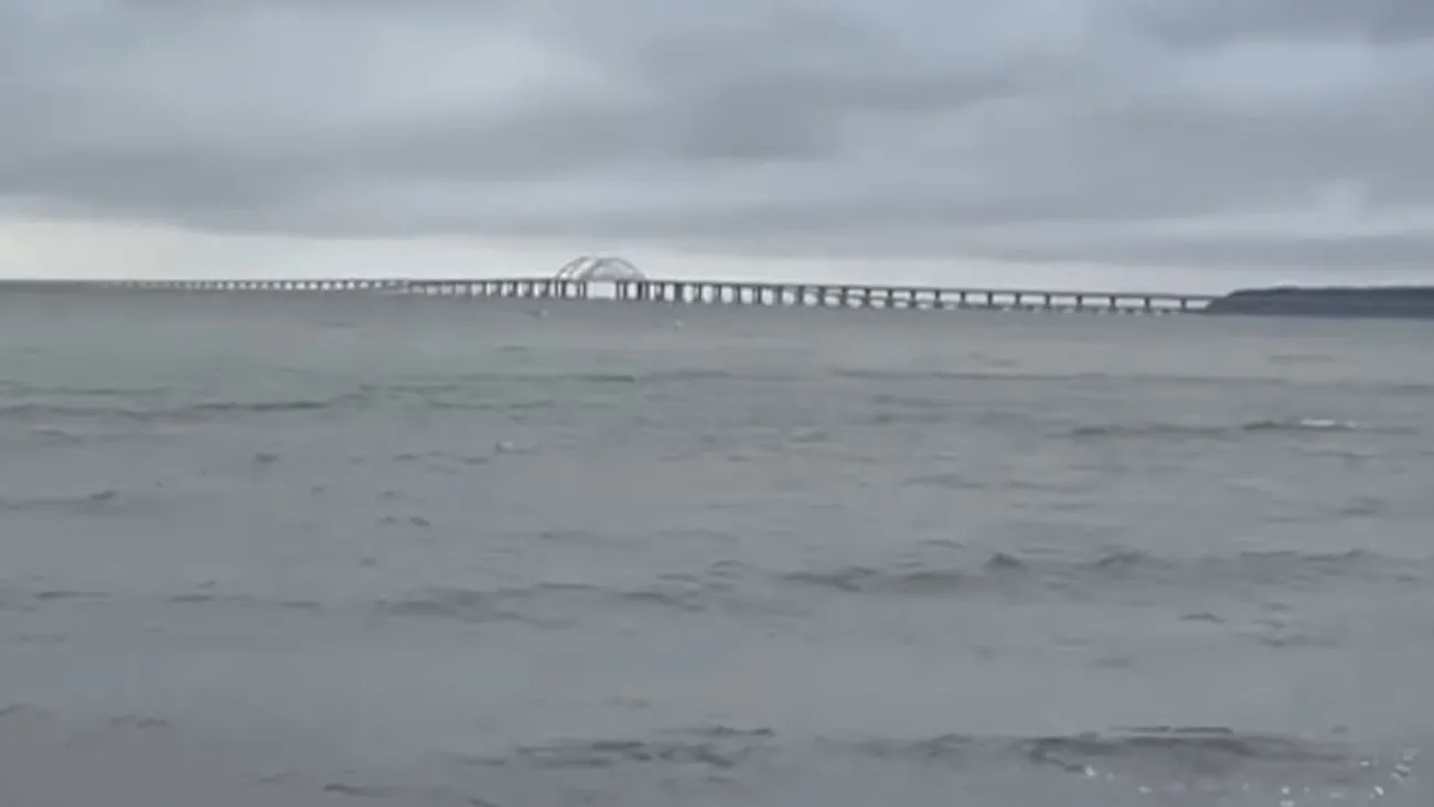 Kerch bridge closed for more than 2.5 hours after night explosions ...