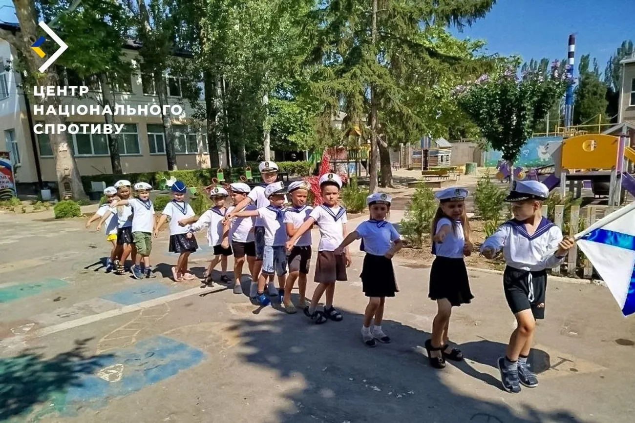 𝘣𝘰𝘬𝘦𝘱 i suppose the pot wrecks up her week too.